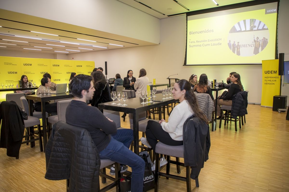 Se reencuentra UDEM con sus Summa Cum Laude | UDEM