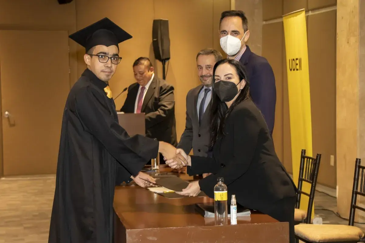 Se gradúa generación “mejor preparada” de PISYE | UDEM